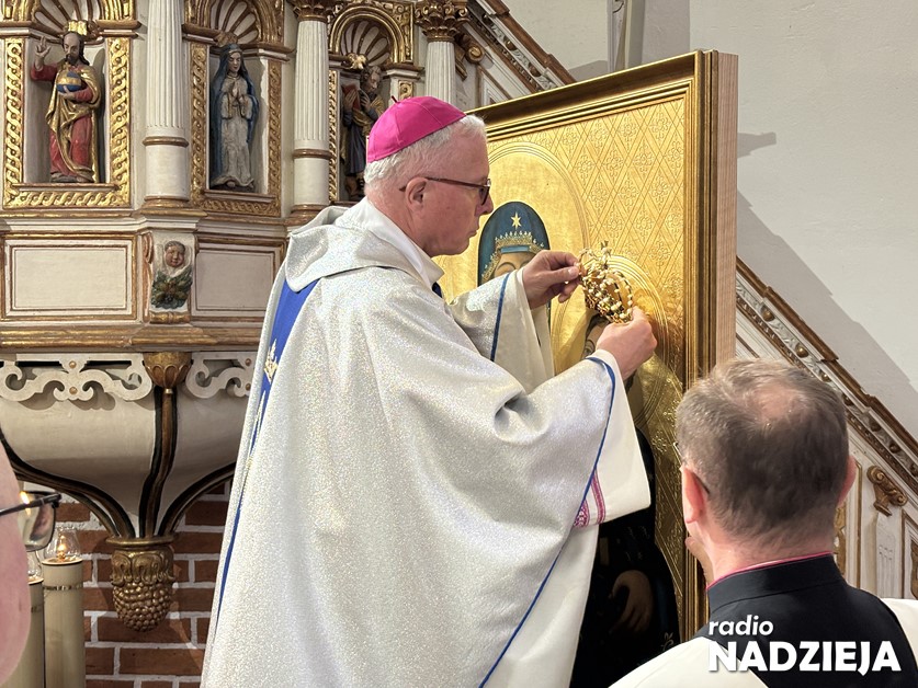 Wiara: Uroczysta koronacja kopii obrazu Matki Bożej Pięknej Miłości ...