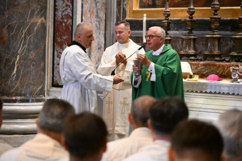 Wiara: Biskup Janusz Stepnowski przewodniczył mszy świętej w Bazylice ...